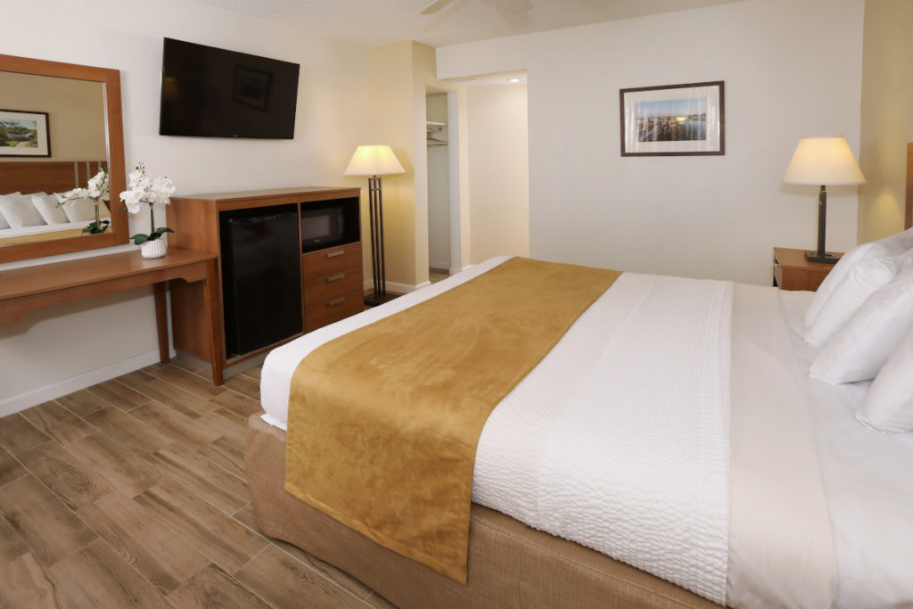 Type 11 Ocean View or Pool View Motel Room – The Matador Oceanfront Resort